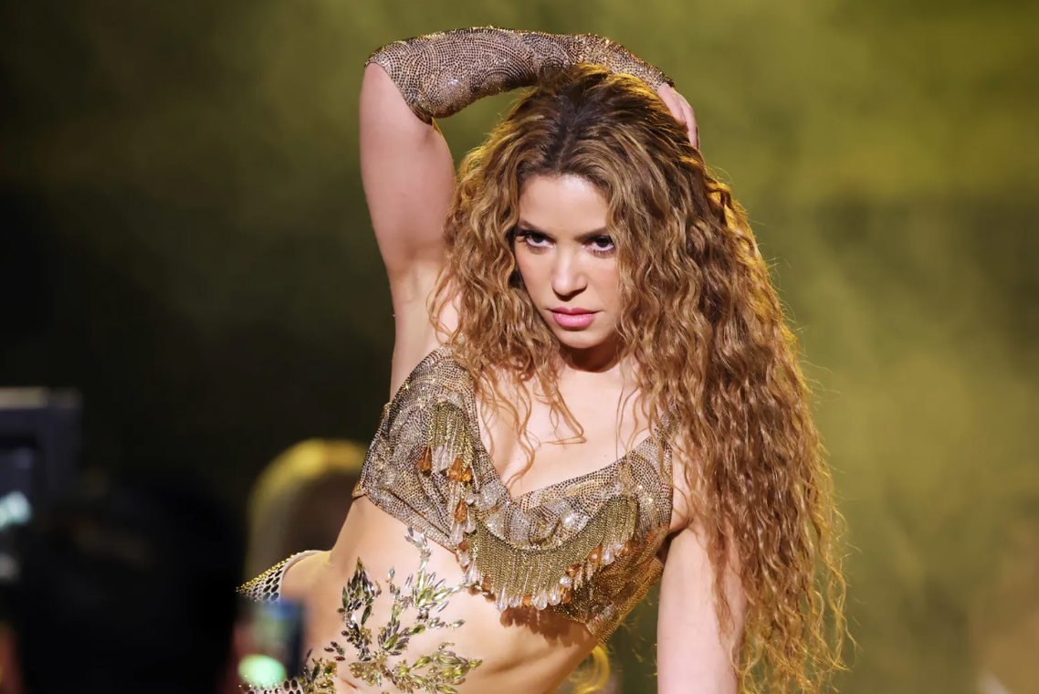 Shakira Rides Again - Studio Davina